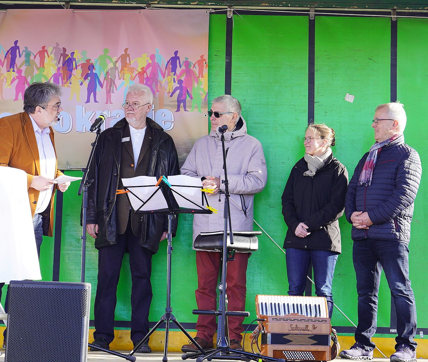 1700 Menschen demonstrieren in Bornheim für Demokratie - Stadt Bornheim